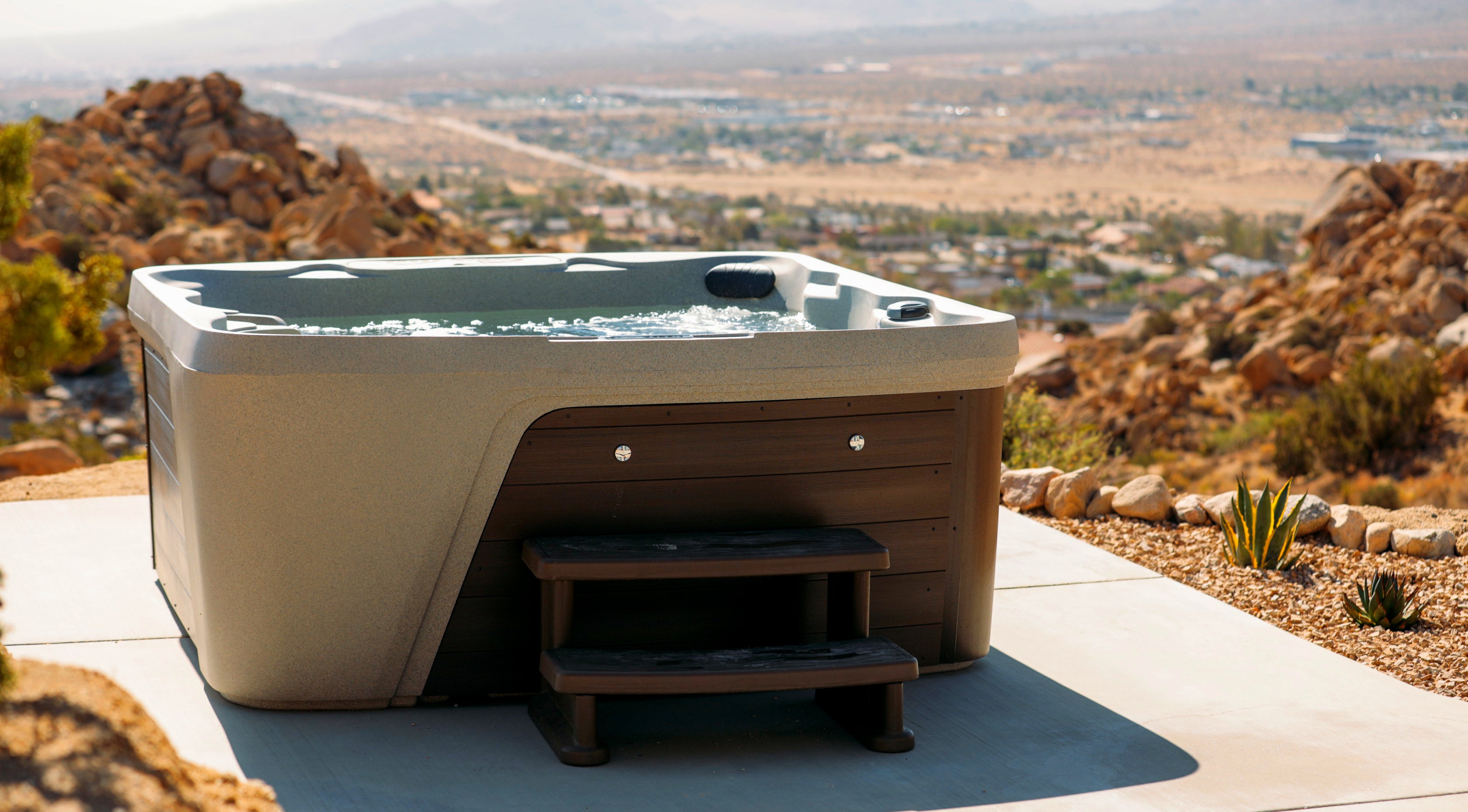 Freeflow Spas | Plug and Play Hot Tubs – Spas of Palm Beach